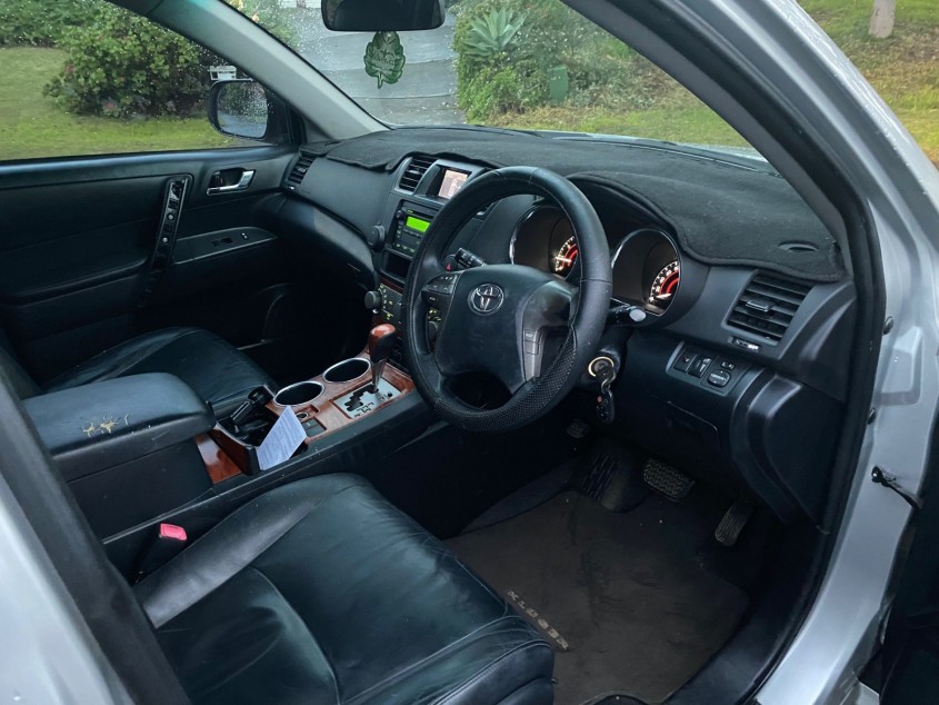 Freedom Cars Parramatta | Vehicles | TOYOTA KLUGER